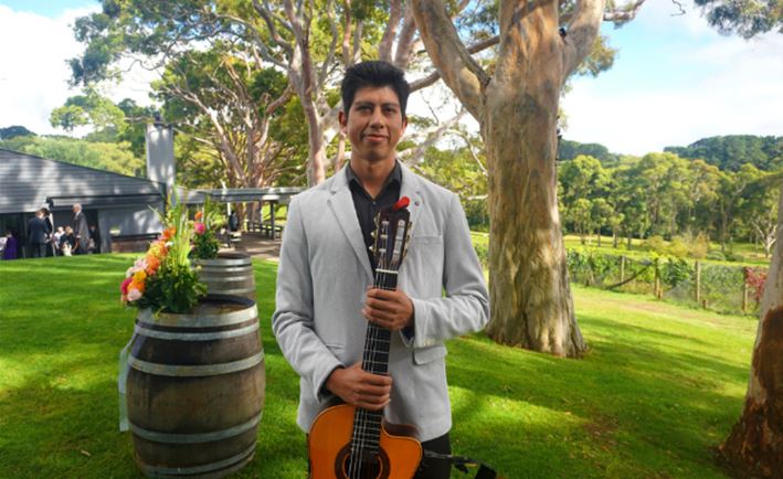 Alejandro Aguanta - Classical Guitarist - Sunday Session - 3ZZZ