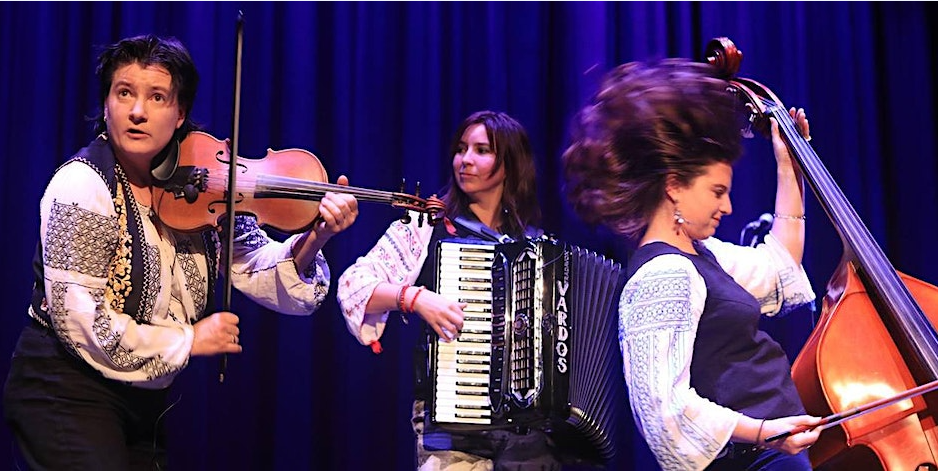 Vardos Trio at Open Studio - 3ZZZ